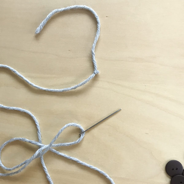 How to Attach Buttons – Elizabeth Smith Knits