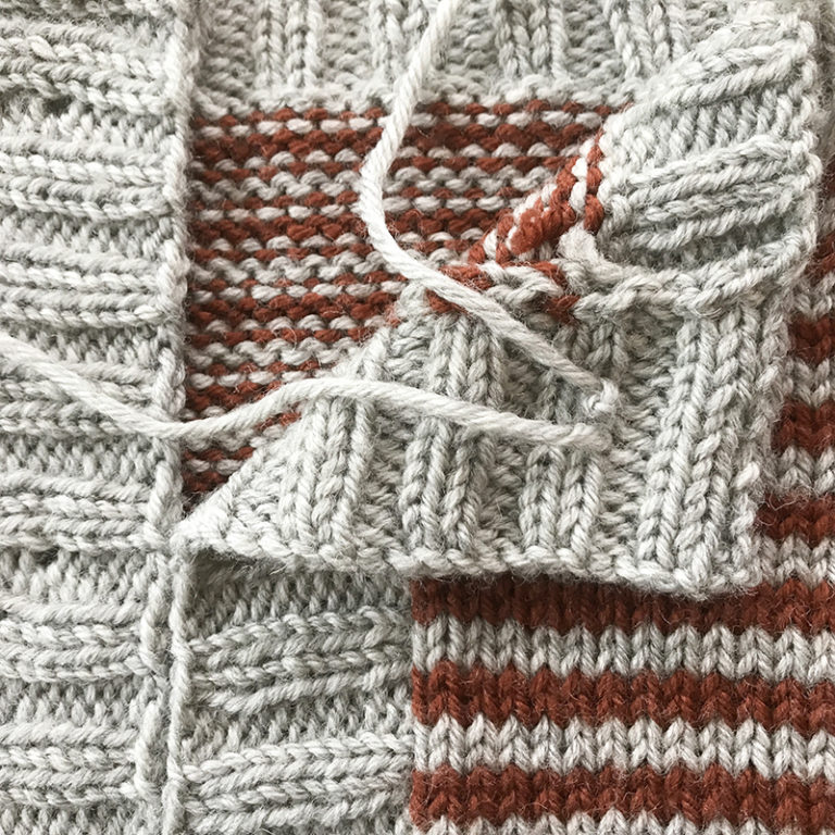 How to Attach Buttons – Elizabeth Smith Knits