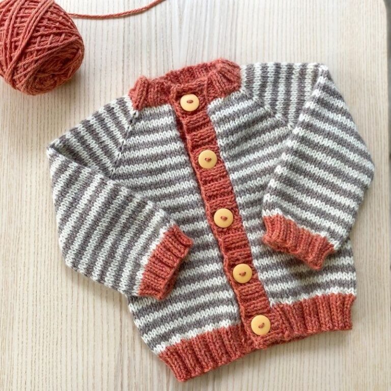 How to attach buttons to your knits – Elizabeth Smith Knits