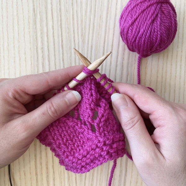 Knitting Eyelets 101 – Elizabeth Smith Knits