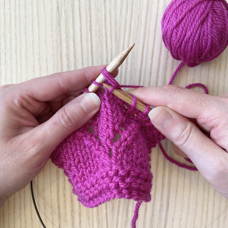 Knitting Eyelets 101 – Elizabeth Smith Knits