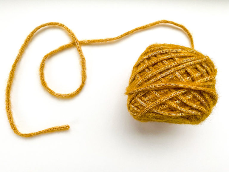 Light and Bulky – the amazing chainette construction – Elizabeth Smith ...