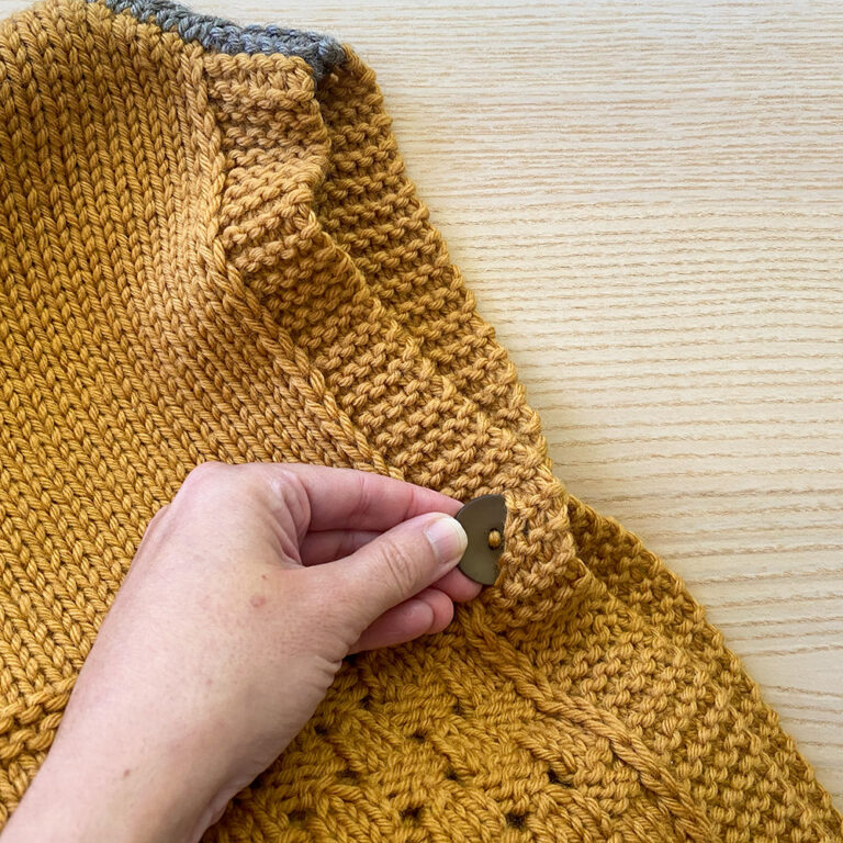 3 Tips for Picking Buttons – Elizabeth Smith Knits
